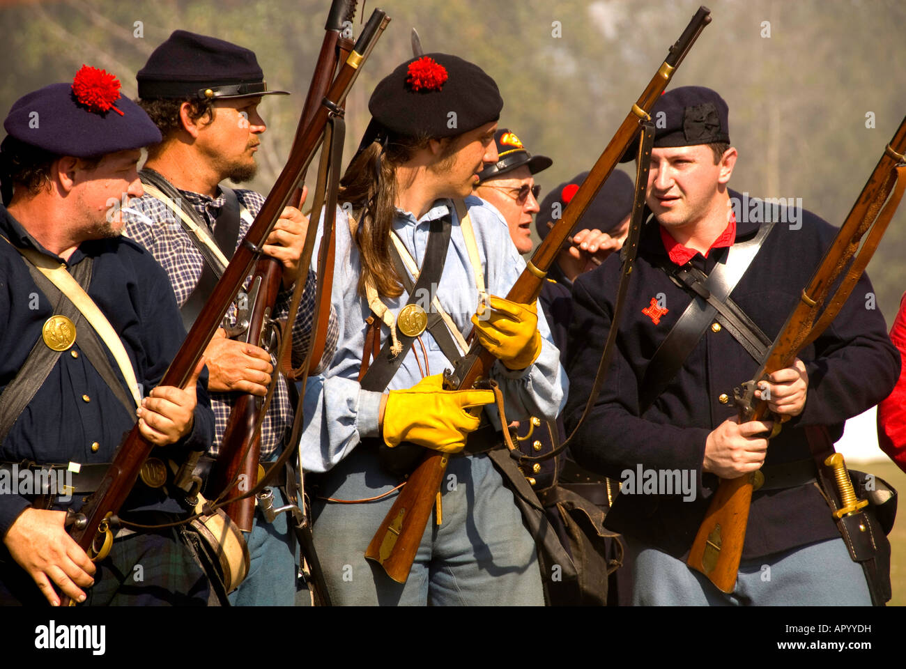 Troops rally on battlefield at Civil War Re enactment Stock Photo - Alamy