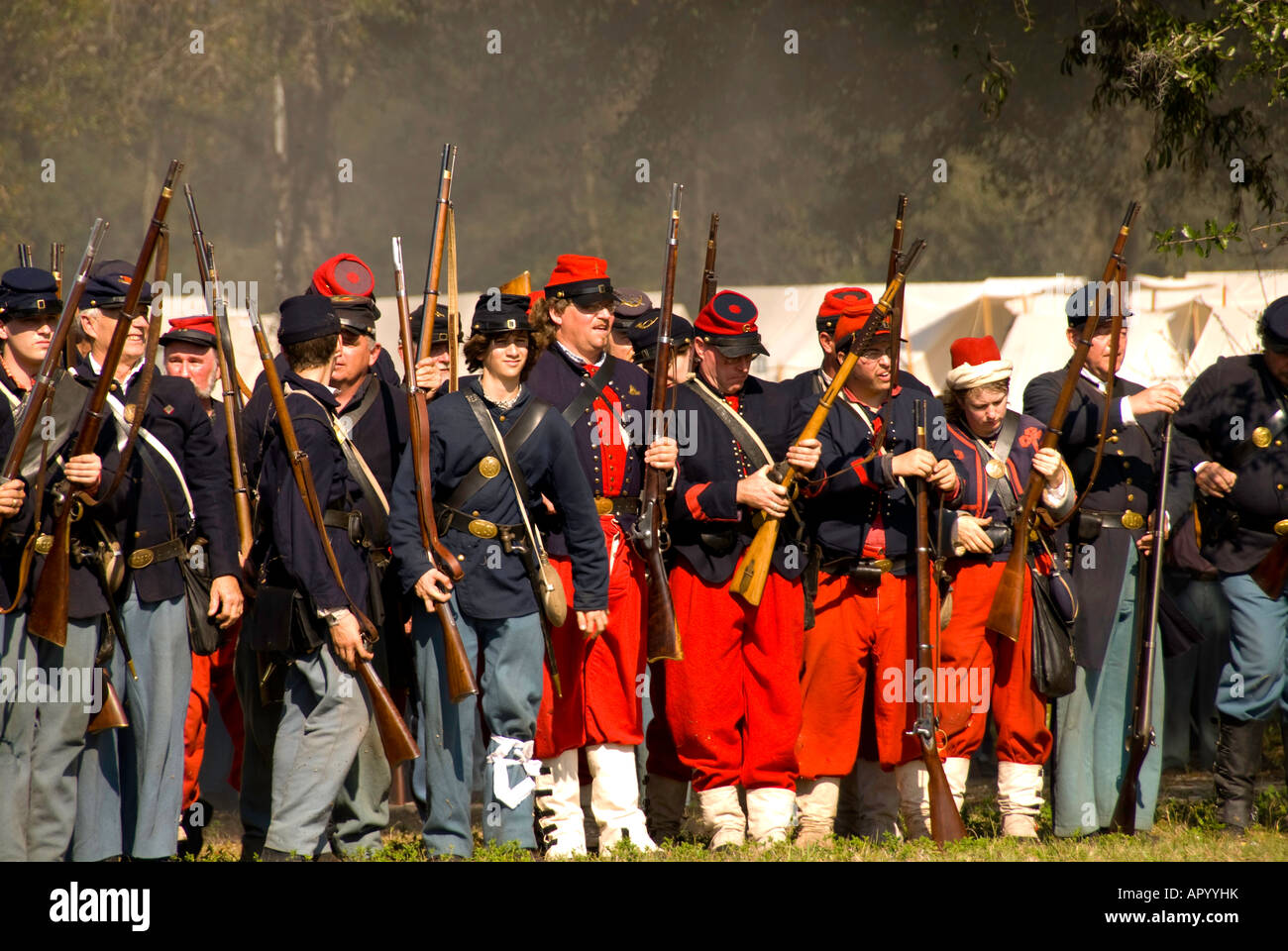 Battlefield at Civil War Re enactment Stock Photo - Alamy