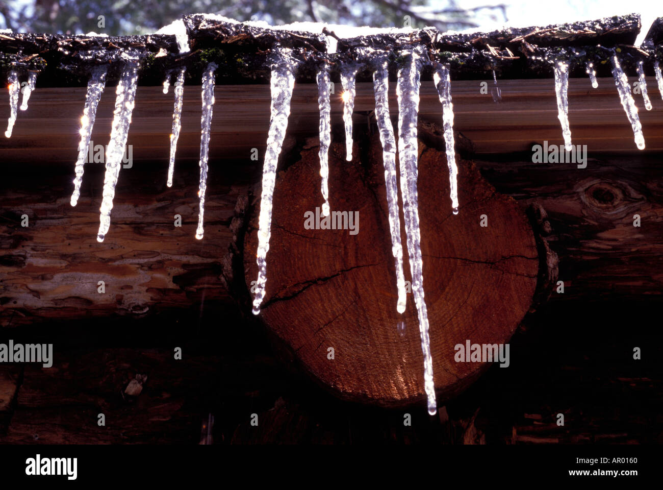 Ice melting off roof hi-res stock photography and images - Alamy