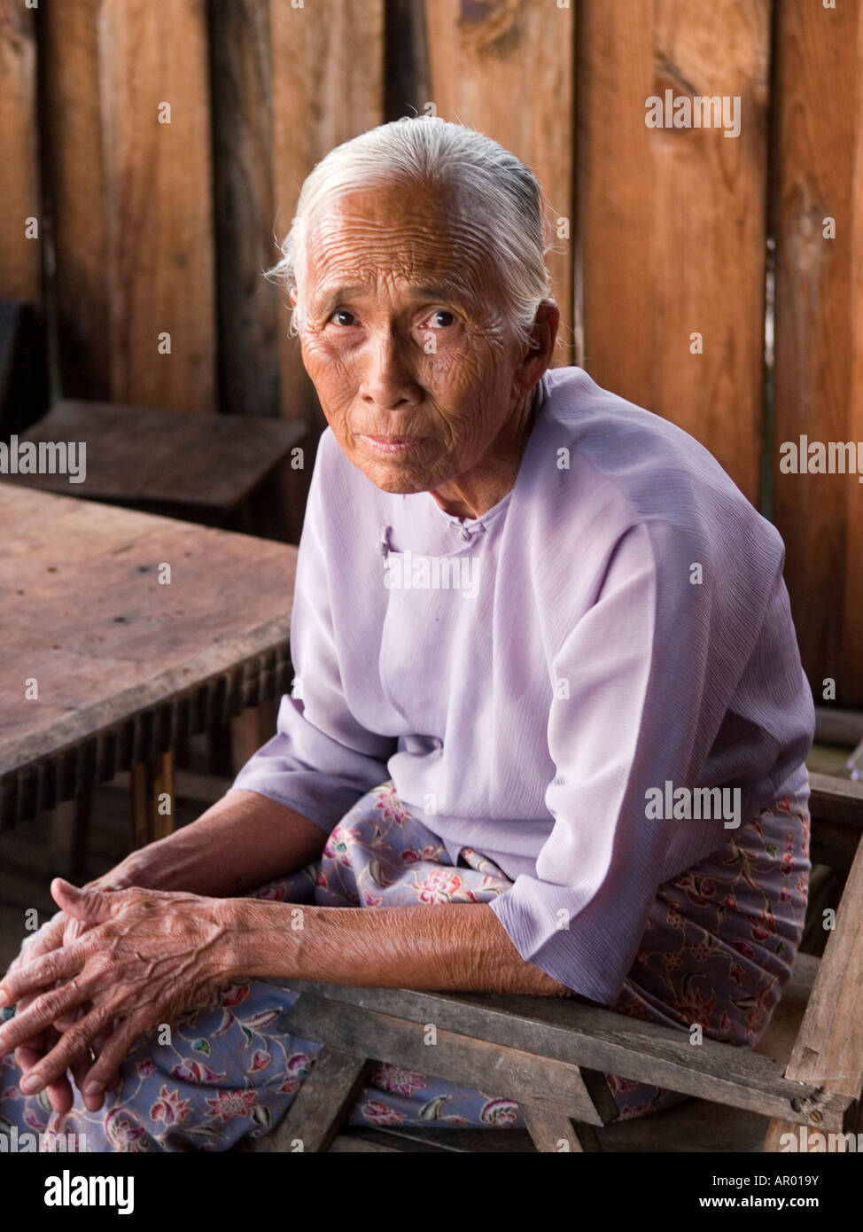 old Burmese woman posing Stock Photo - Alamy