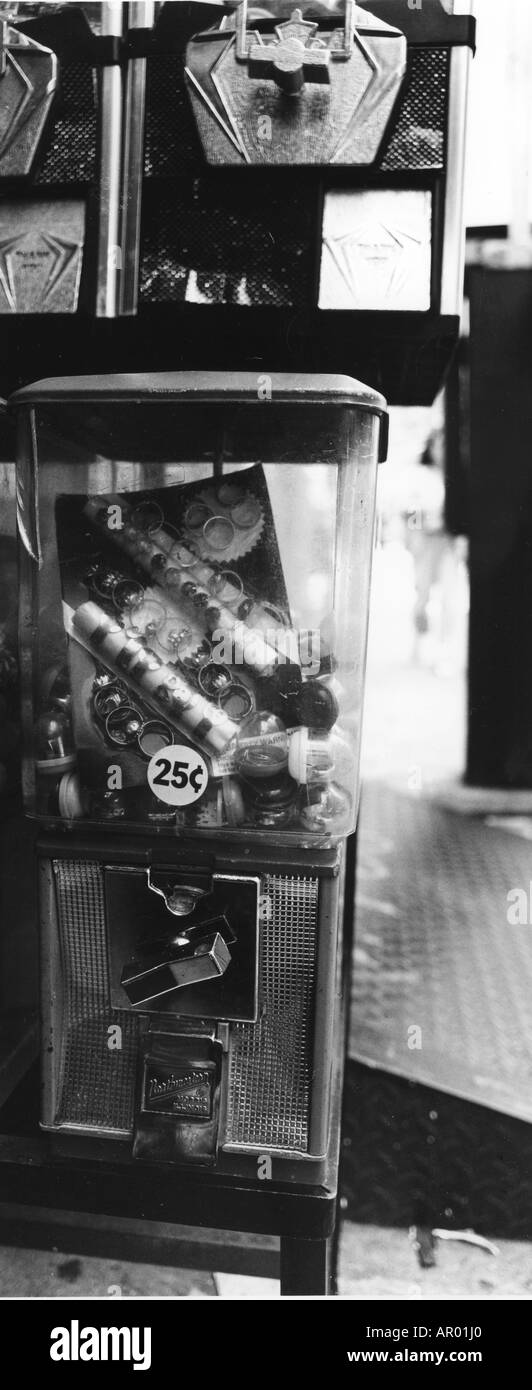 Bubblegum slot machine, Soho, Manhattan, New York, USA Stock Photo - Alamy
