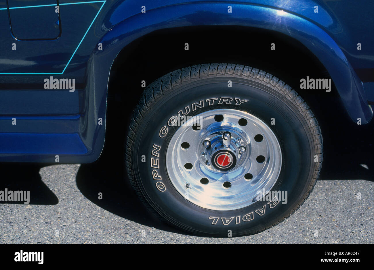 WHEEL VEHICLE CAR IN A ROAD Stock Photo - Alamy