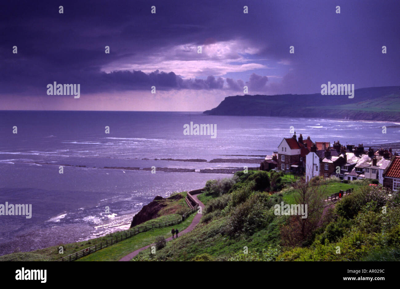 Robin Hoods Bay Fishing Village North Yorkshire England Stock Photo - Alamy