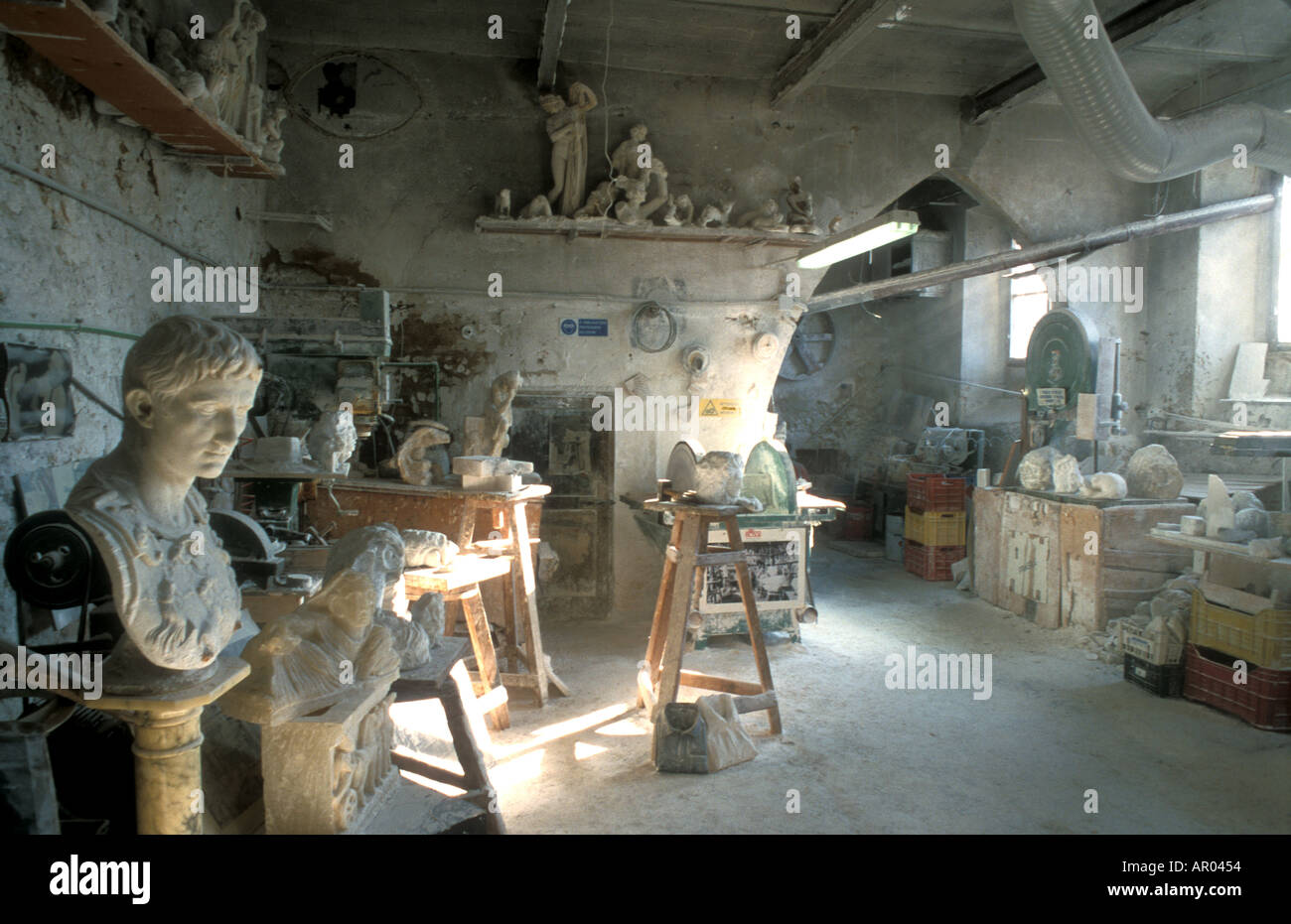 Medieval workshop hi-res stock photography and images - Alamy