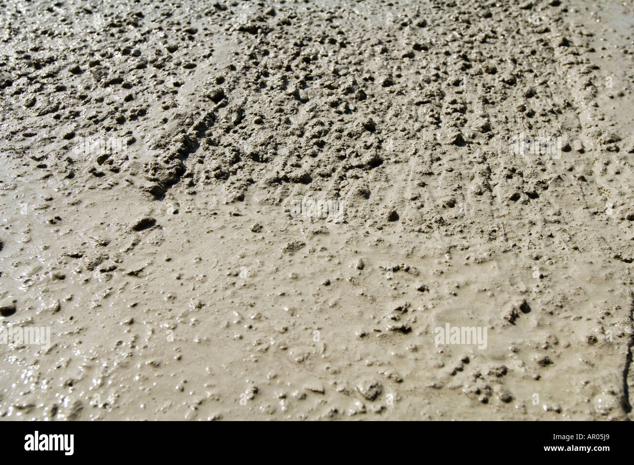 Fluid cement hi-res stock photography and images - Alamy
