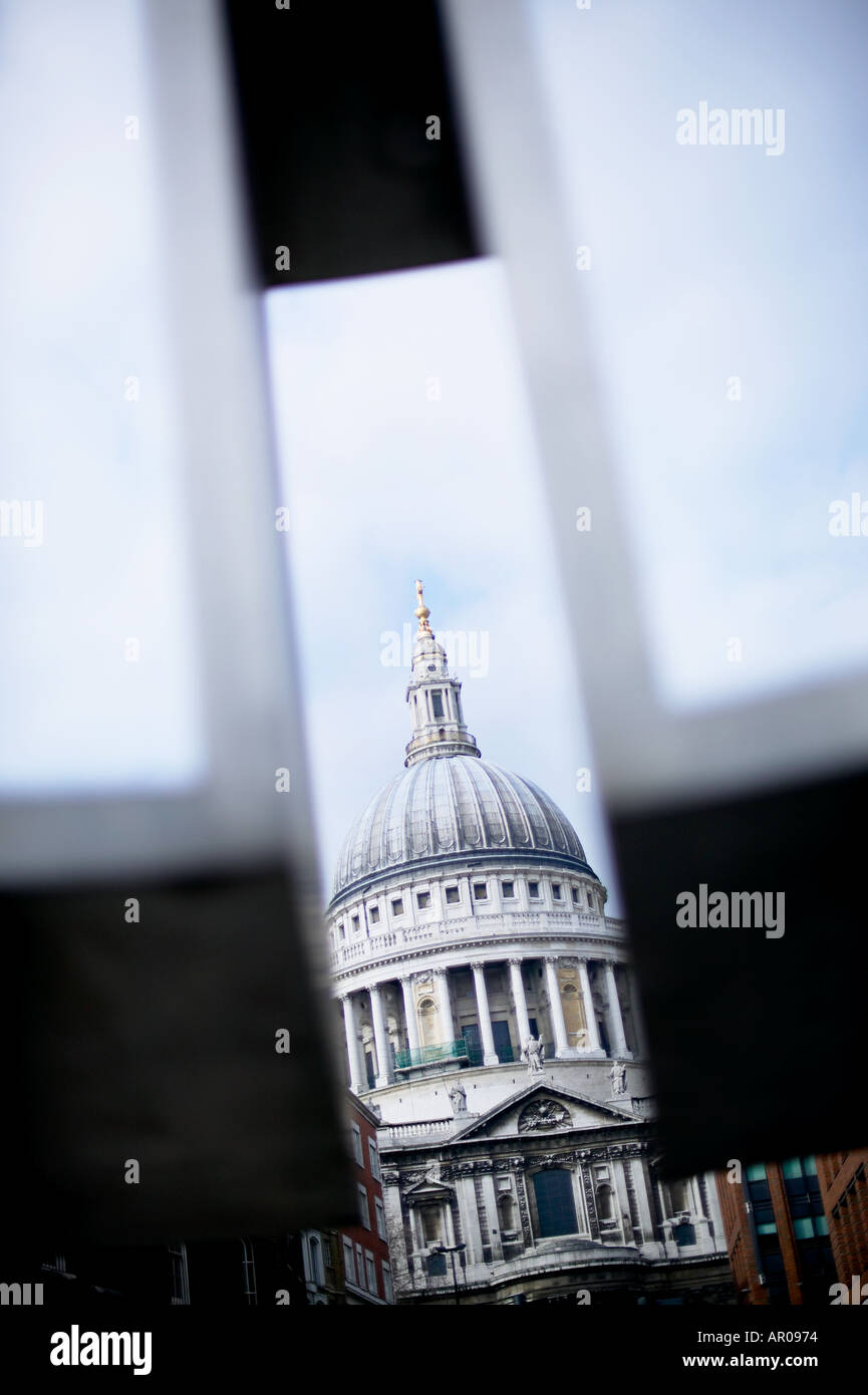 Dome of St Pauls cathedral seen through HSBC gates Stock Photo - Alamy