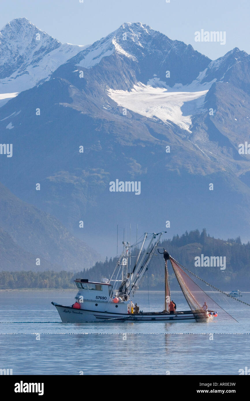 Commercial salmon set net fishing hi-res stock photography and images ...