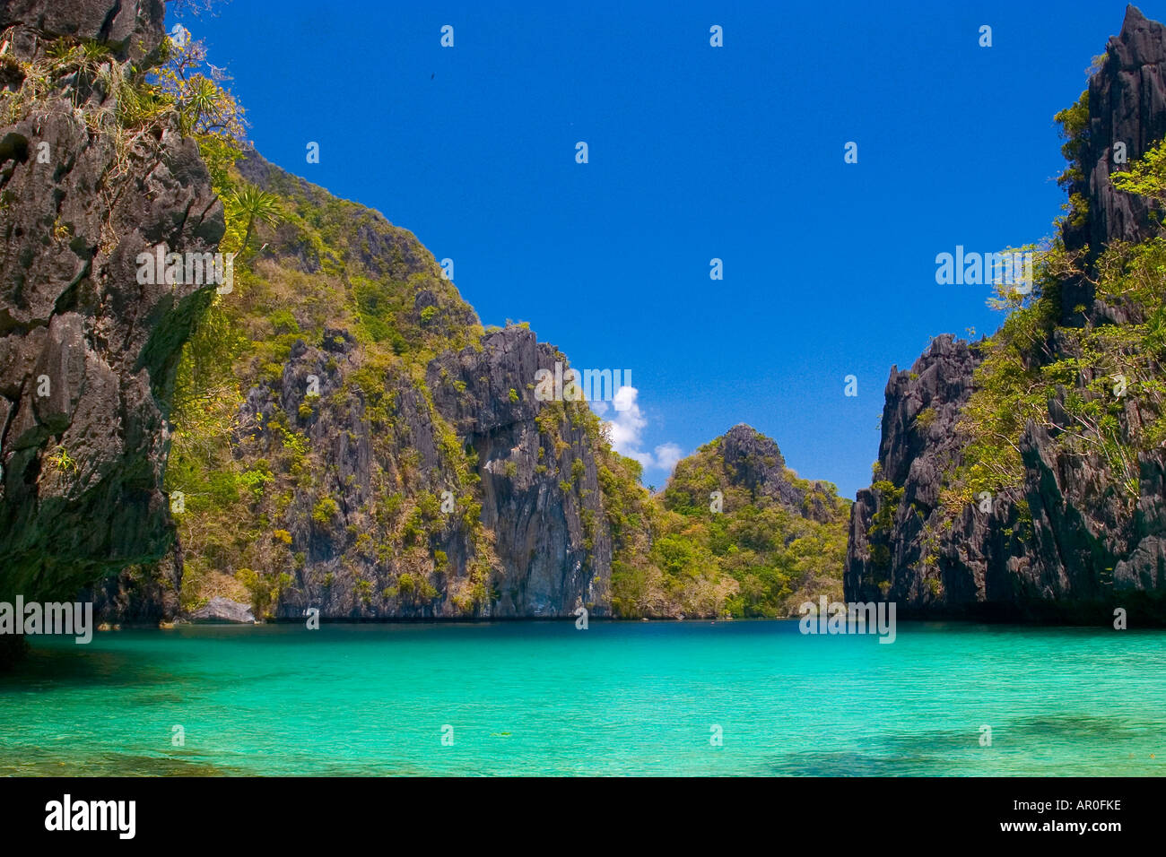 Palawan s El Nido stunning scenery made of limestone hills and lagoons ...