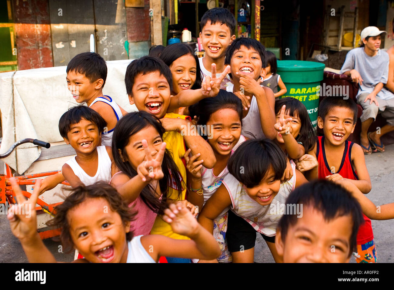 Smiling children manila philippines hi-res stock photography and images ...