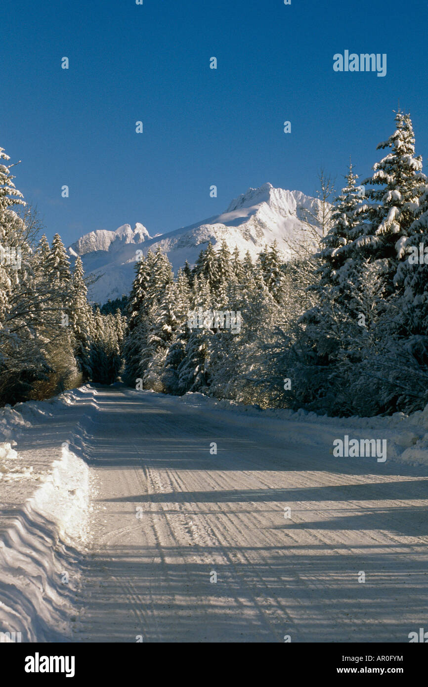 Coastal mtns hi-res stock photography and images - Alamy