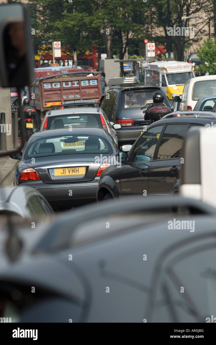 cars queuing in traffic congestion in London city centre Stock Photo ...