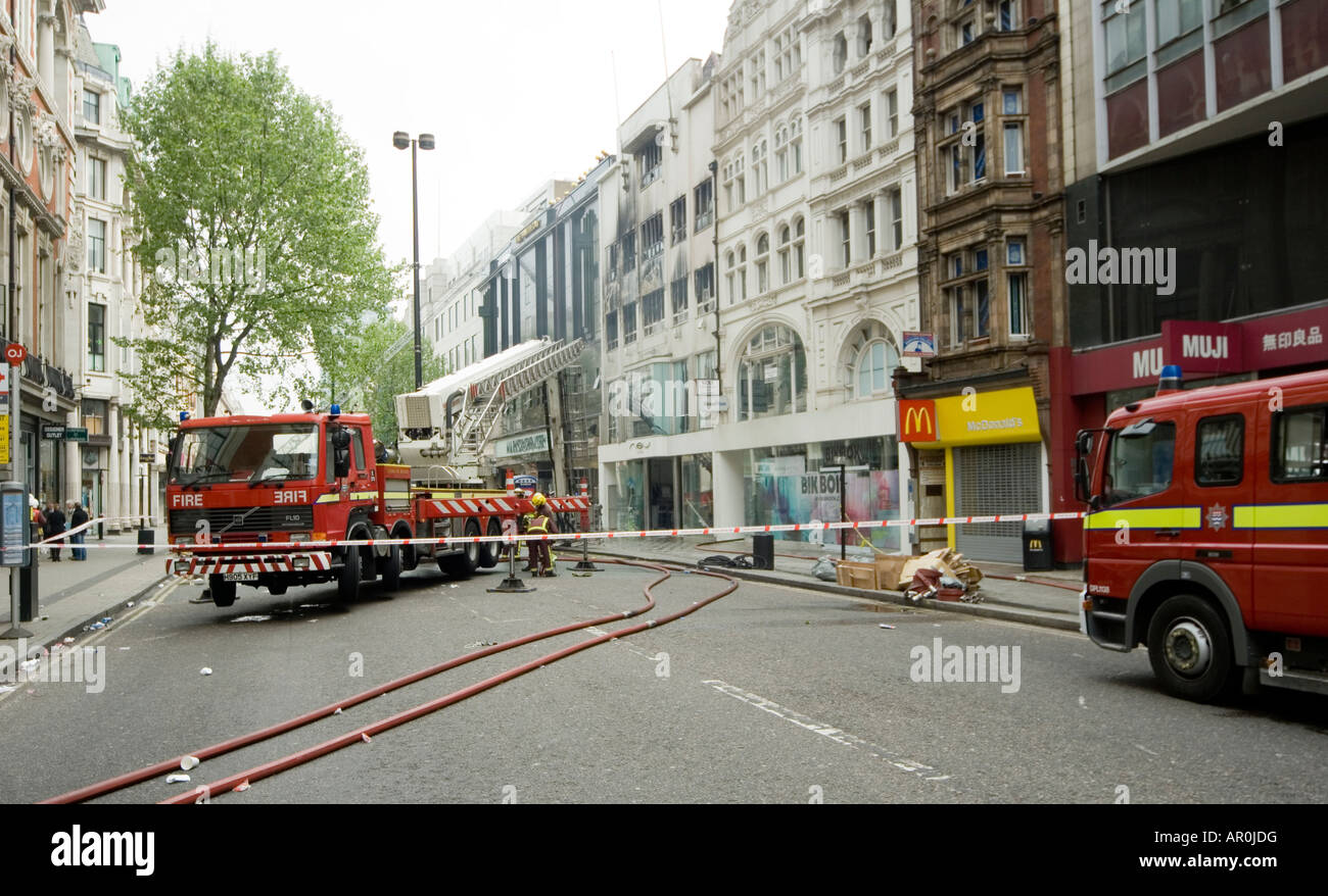 Fireman firemen england london hi-res stock photography and images - Alamy