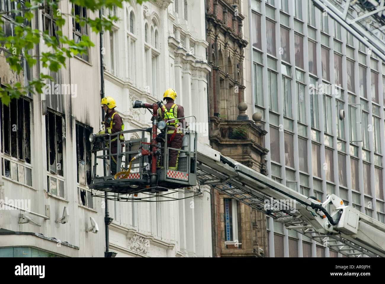 Fireman firemen england london hi-res stock photography and images - Alamy