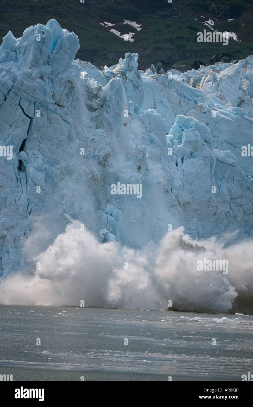 Ice falling off glacier hi-res stock photography and images - Alamy