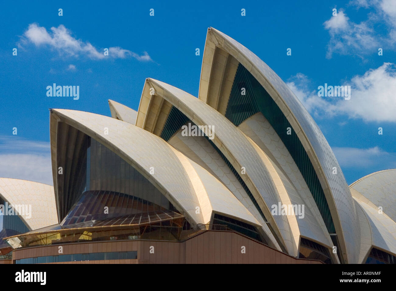 The beautiful architecture of Sydney Opera House on Sydney Harbour New ...