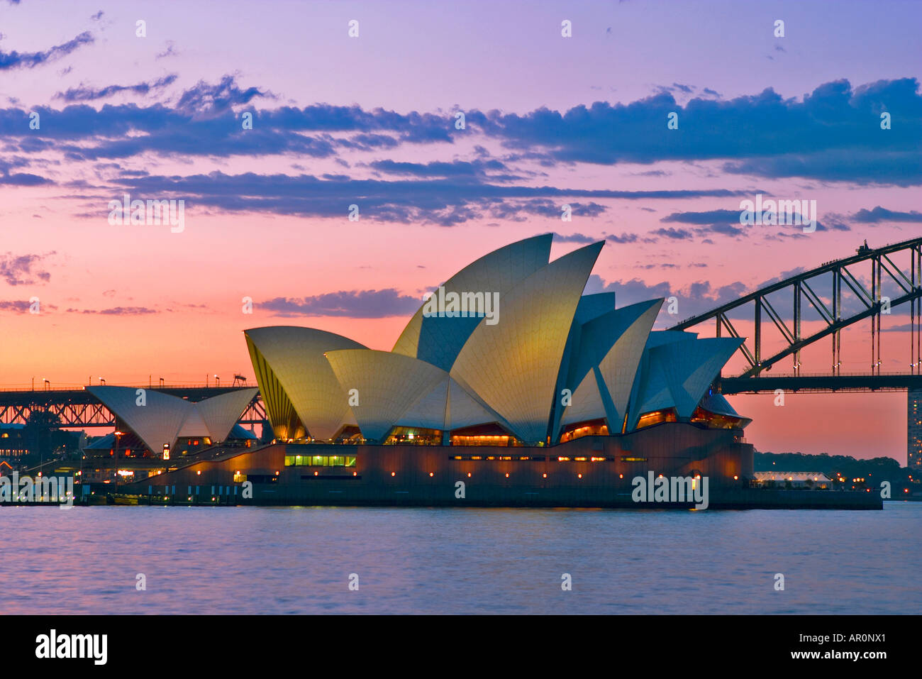 The beautiful architecture of Sydney Opera House on Sydney Harbour ...