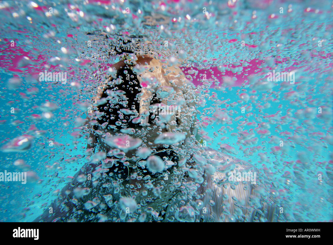 Underwater bubbles in bubble pool hi-res stock photography and images ...