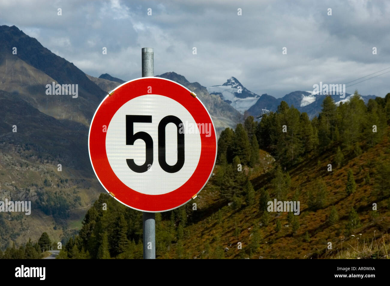 Speed limit co2 hi-res stock photography and images - Alamy