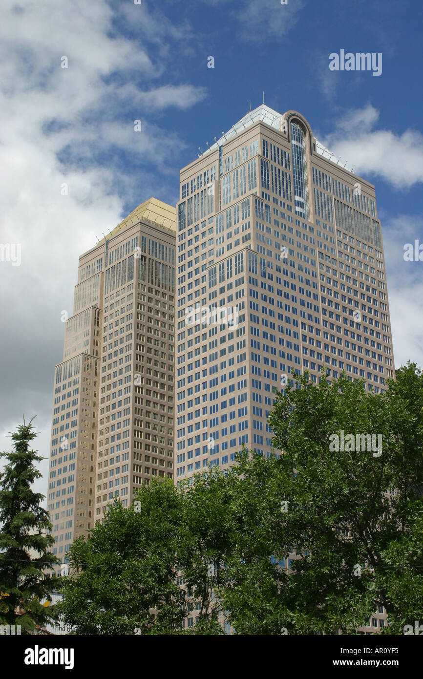 Calgary canada alberta highrise skyscraper hi-res stock photography and ...
