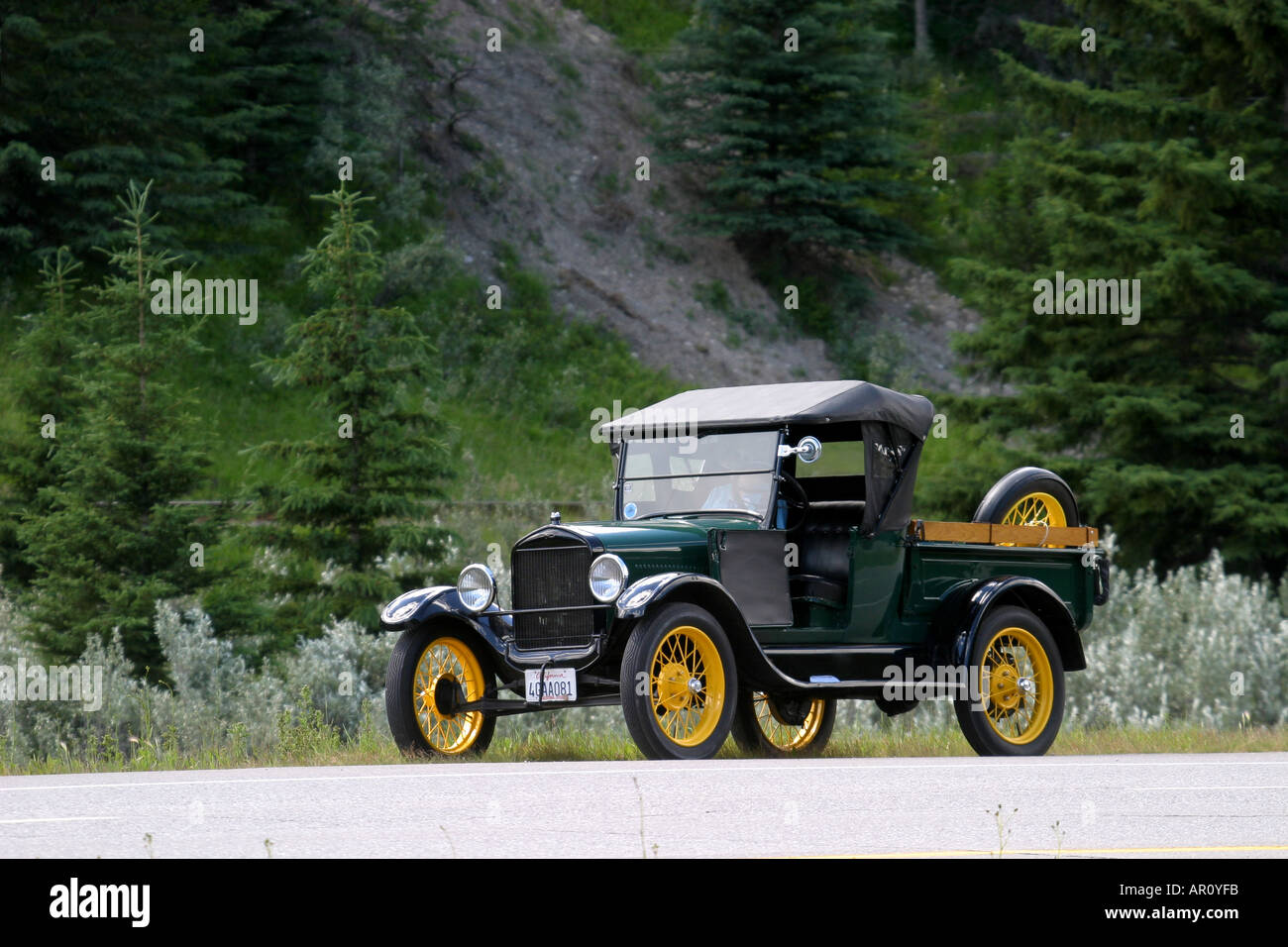 Antique cars driving historical hi-res stock photography and images - Alamy
