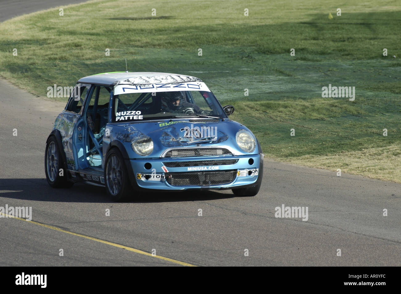 Mini cooper bmw hi-res stock photography and images - Alamy