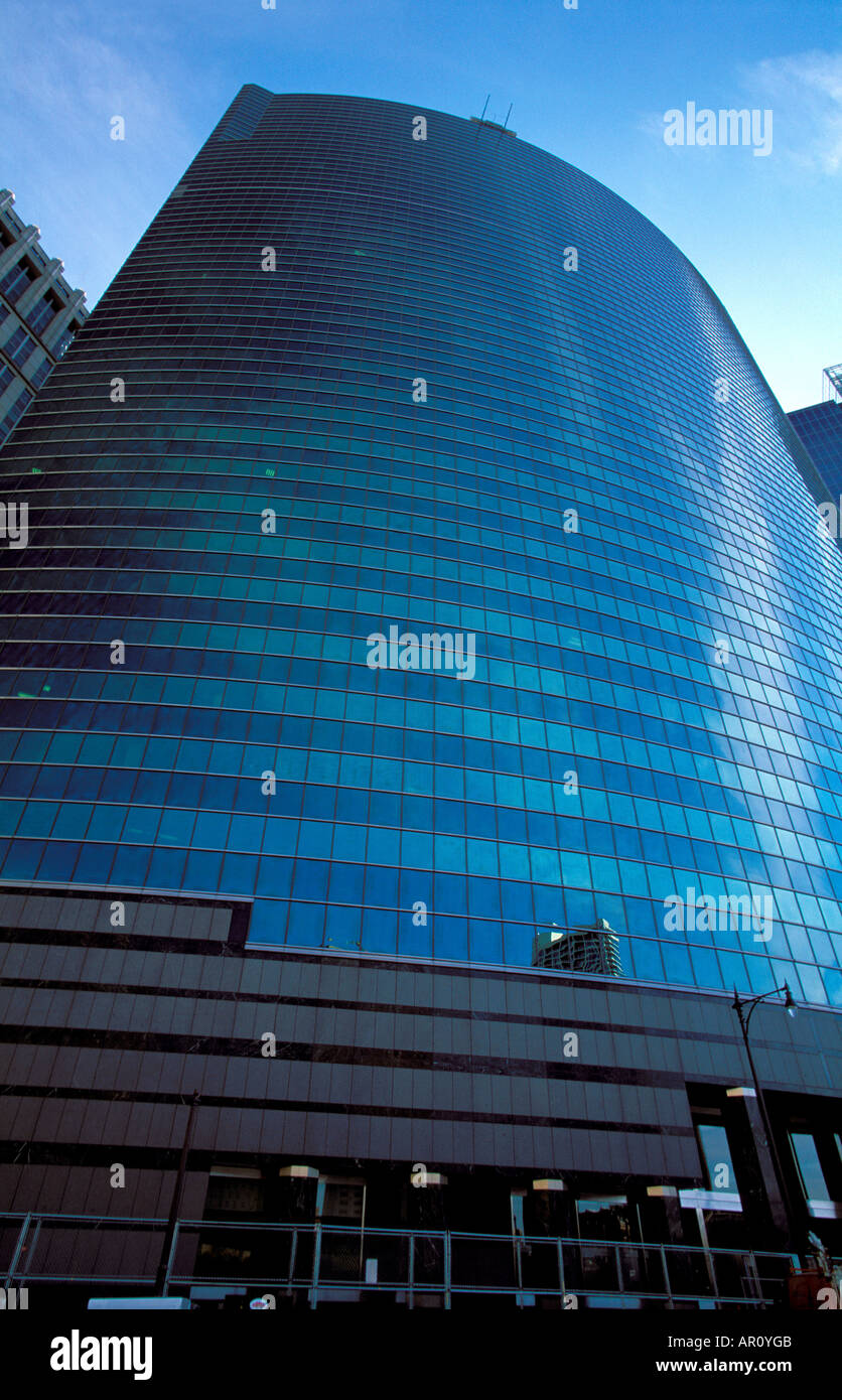 The 333 W Wacker Building in downtown Chicago photographed late in the ...