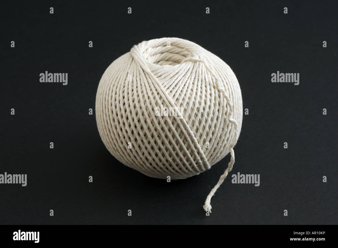 Ball twine unraveling hi-res stock photography and images - Alamy