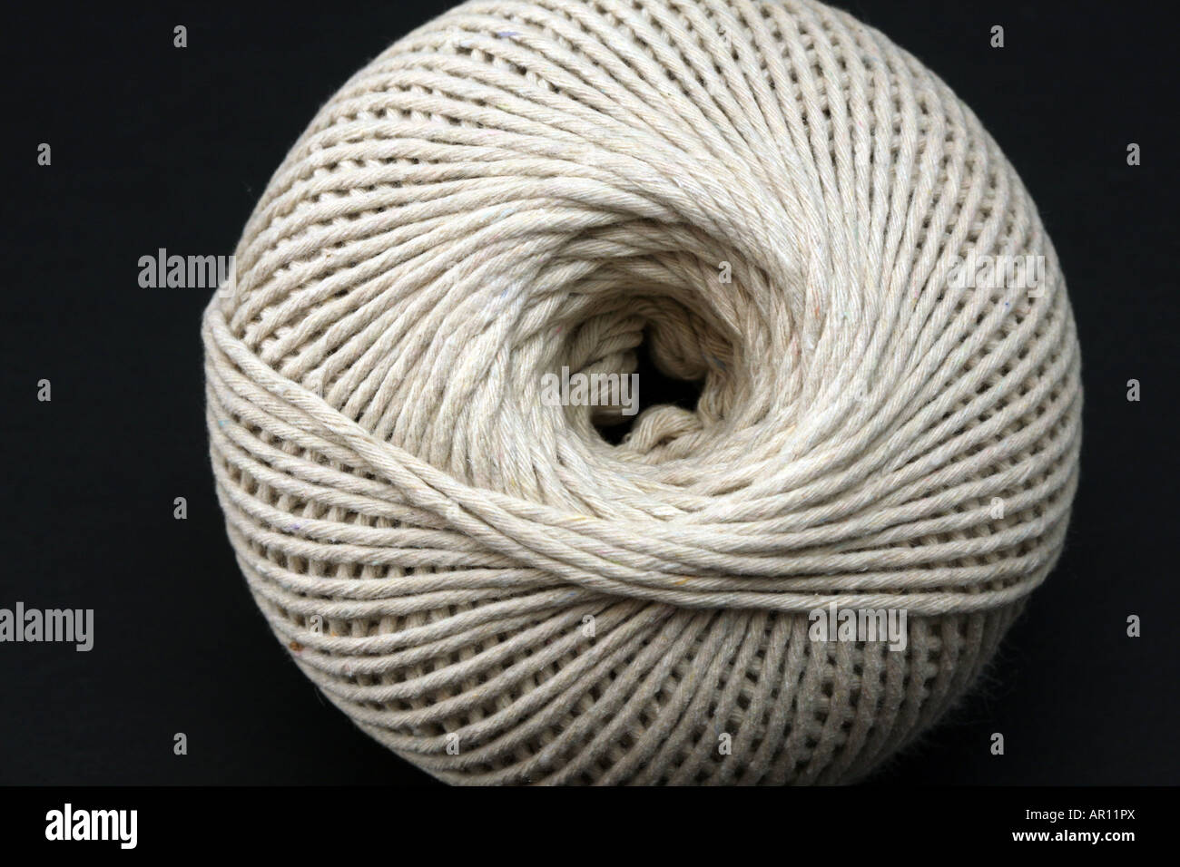 Ball twine unraveling hi-res stock photography and images - Alamy