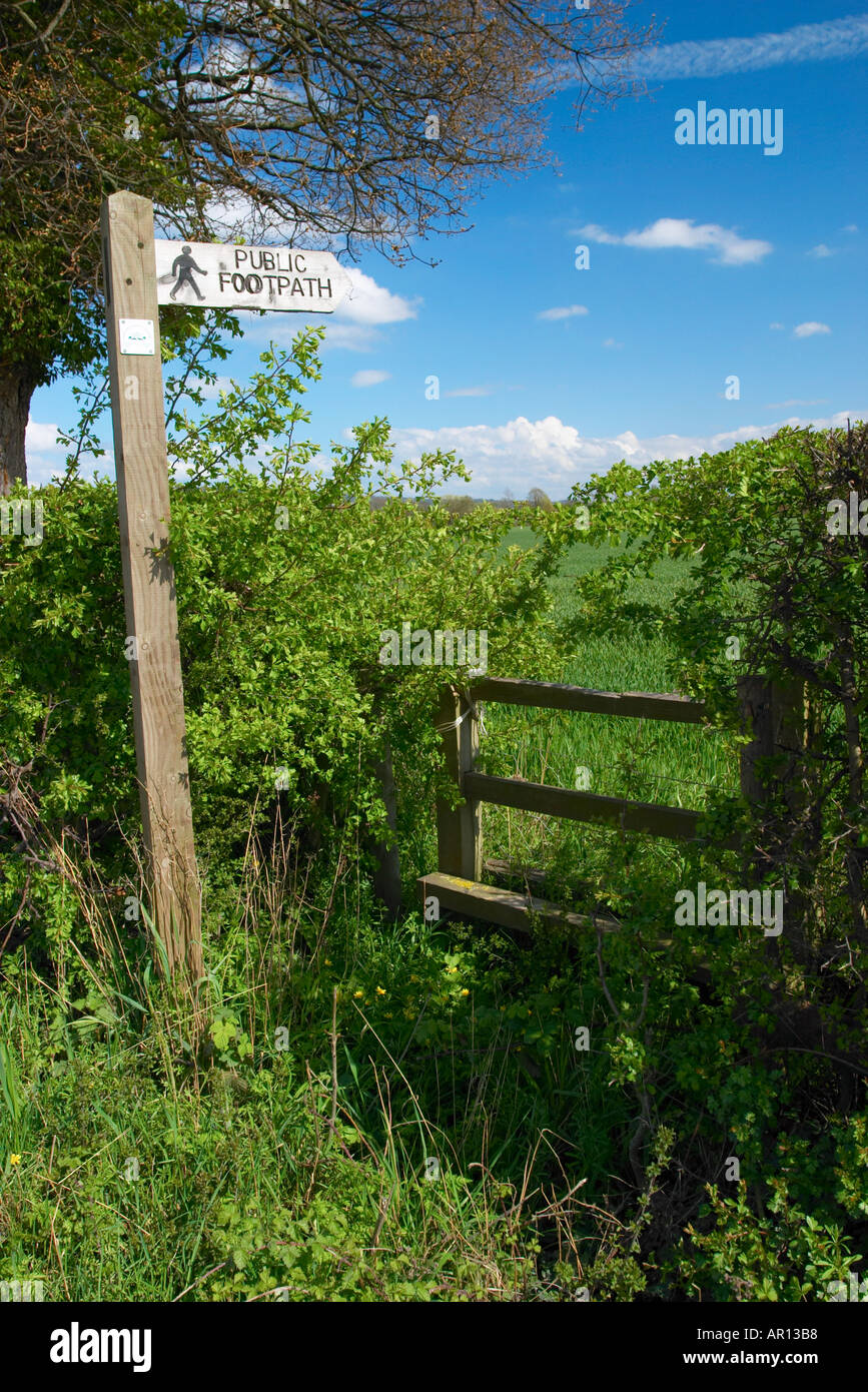 Public footpath sign in rural england hi-res stock photography and ...