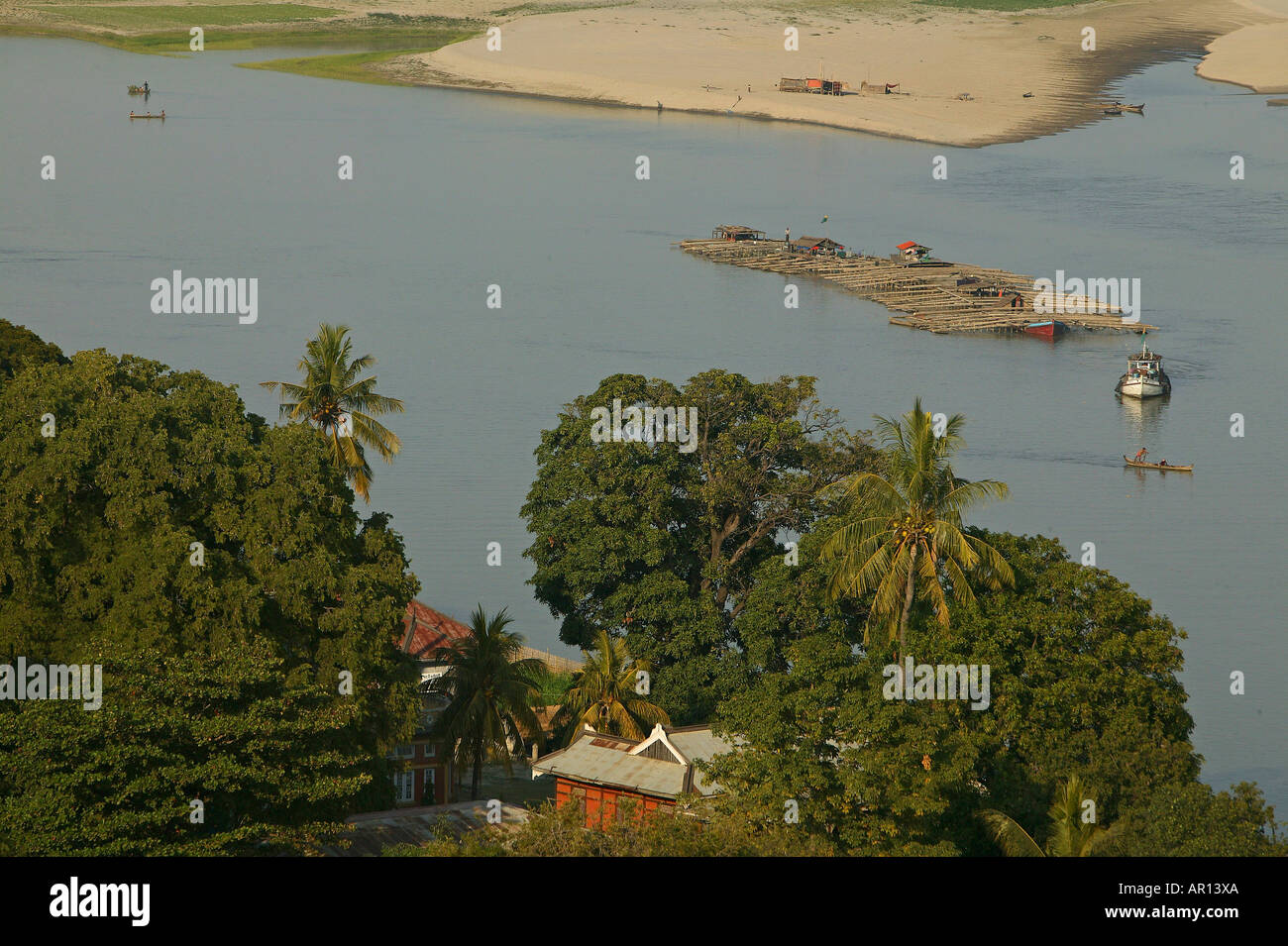 River floss hi-res stock photography and images - Alamy