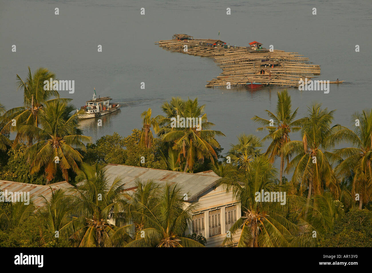 River floss hi-res stock photography and images - Alamy