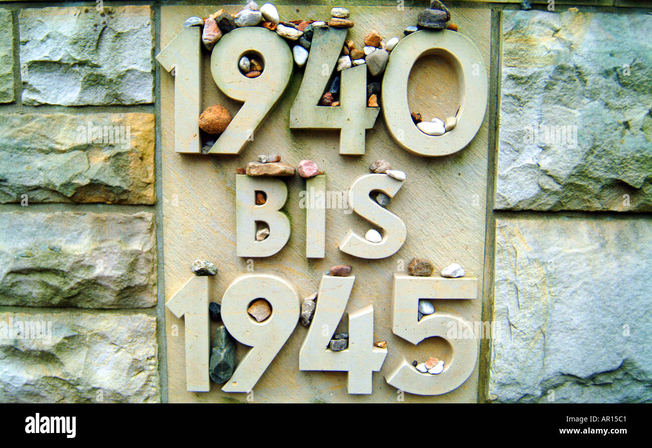 2 bergen belsen memorial hi-res stock photography and images - Alamy