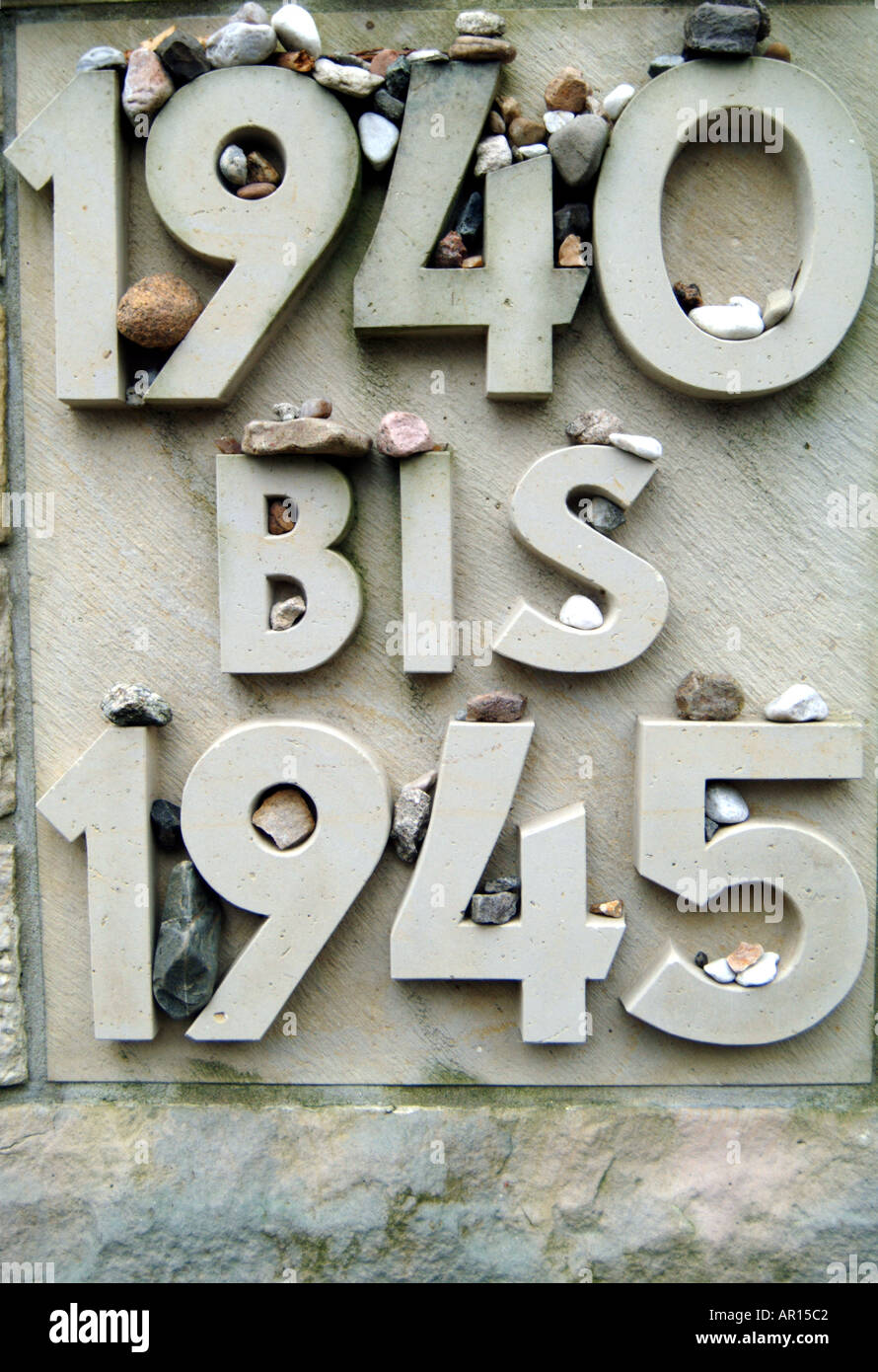2 bergen belsen memorial hi-res stock photography and images - Alamy
