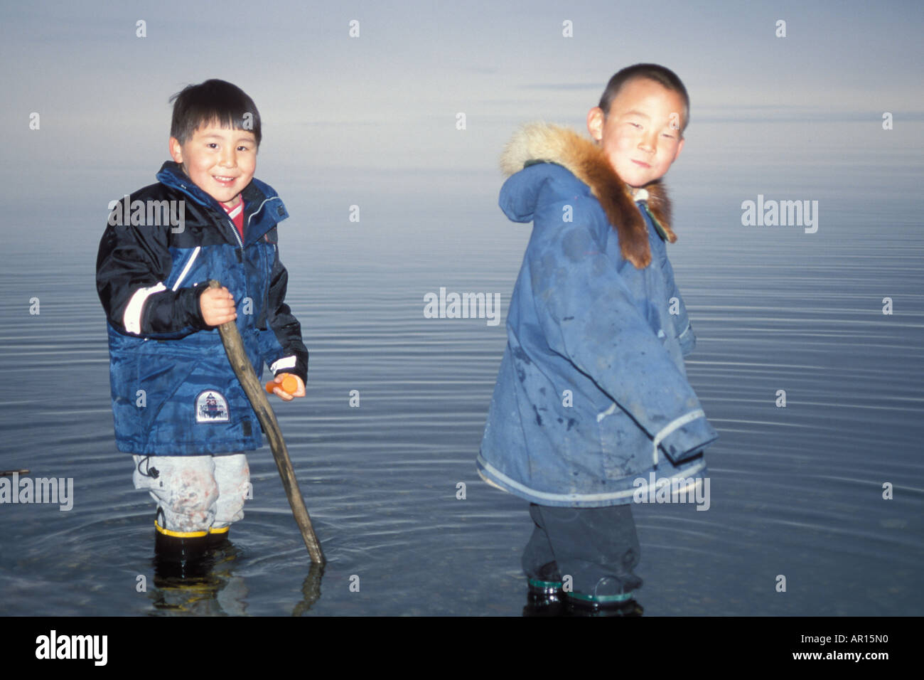 Inupiat children hi-res stock photography and images - Alamy