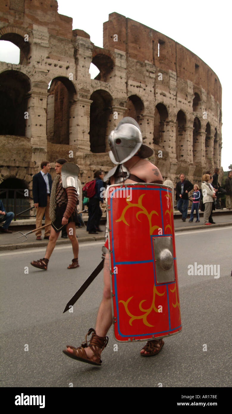 Roman gladiator fight collosseum hi-res stock photography and images ...