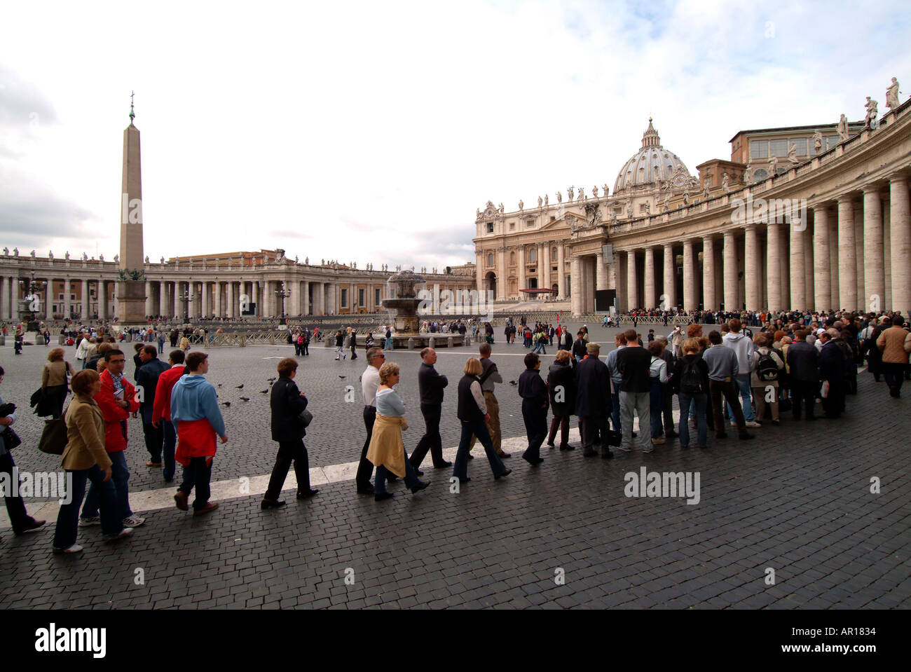 Vatican in rome hi-res stock photography and images - Alamy