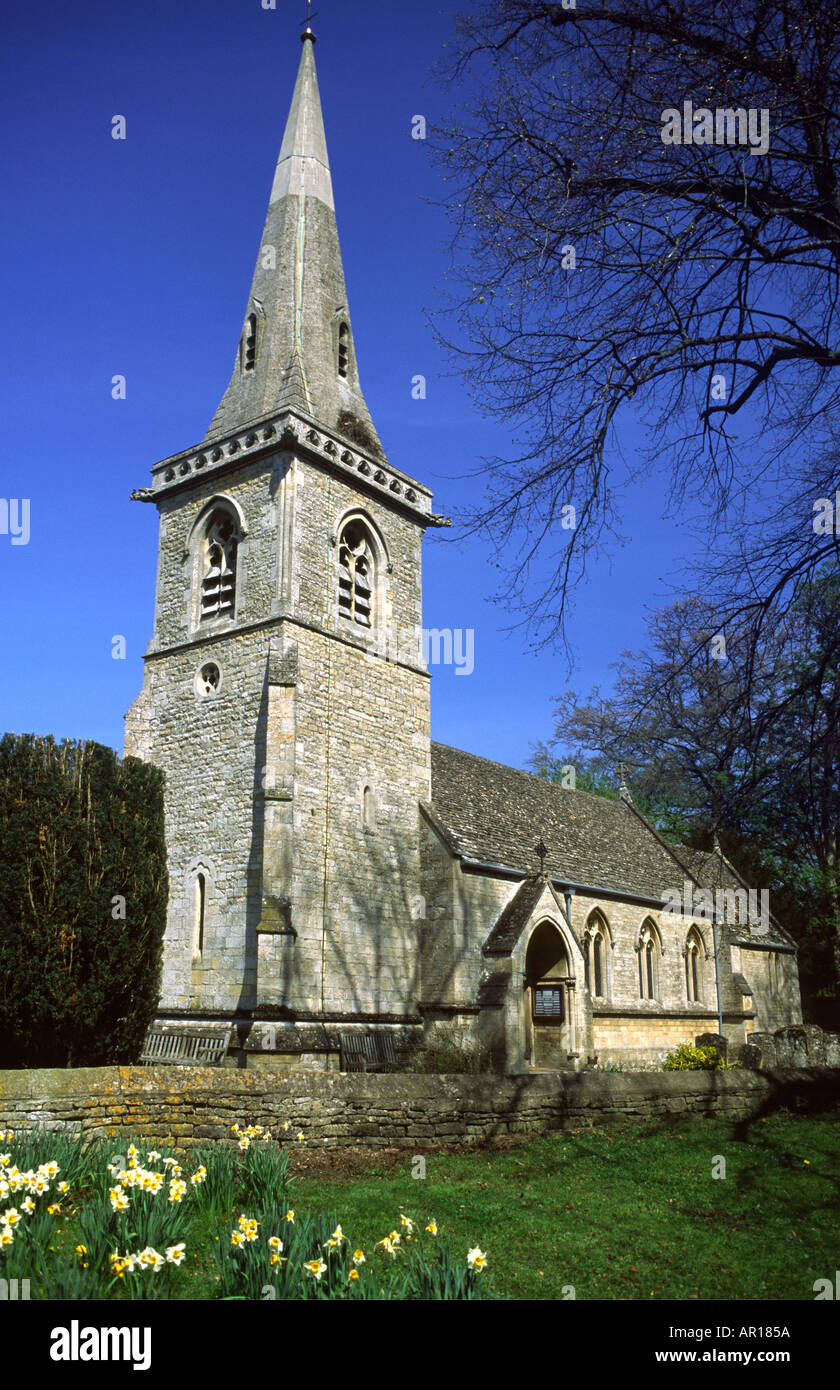 Country church Lower Slaughter Cotswolds Stock Photo - Alamy