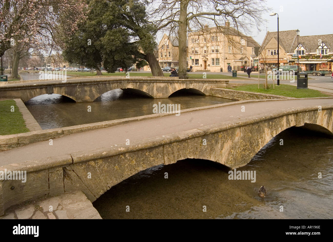 Little bridges over the river in Bourton on the water Stock Photo - Alamy