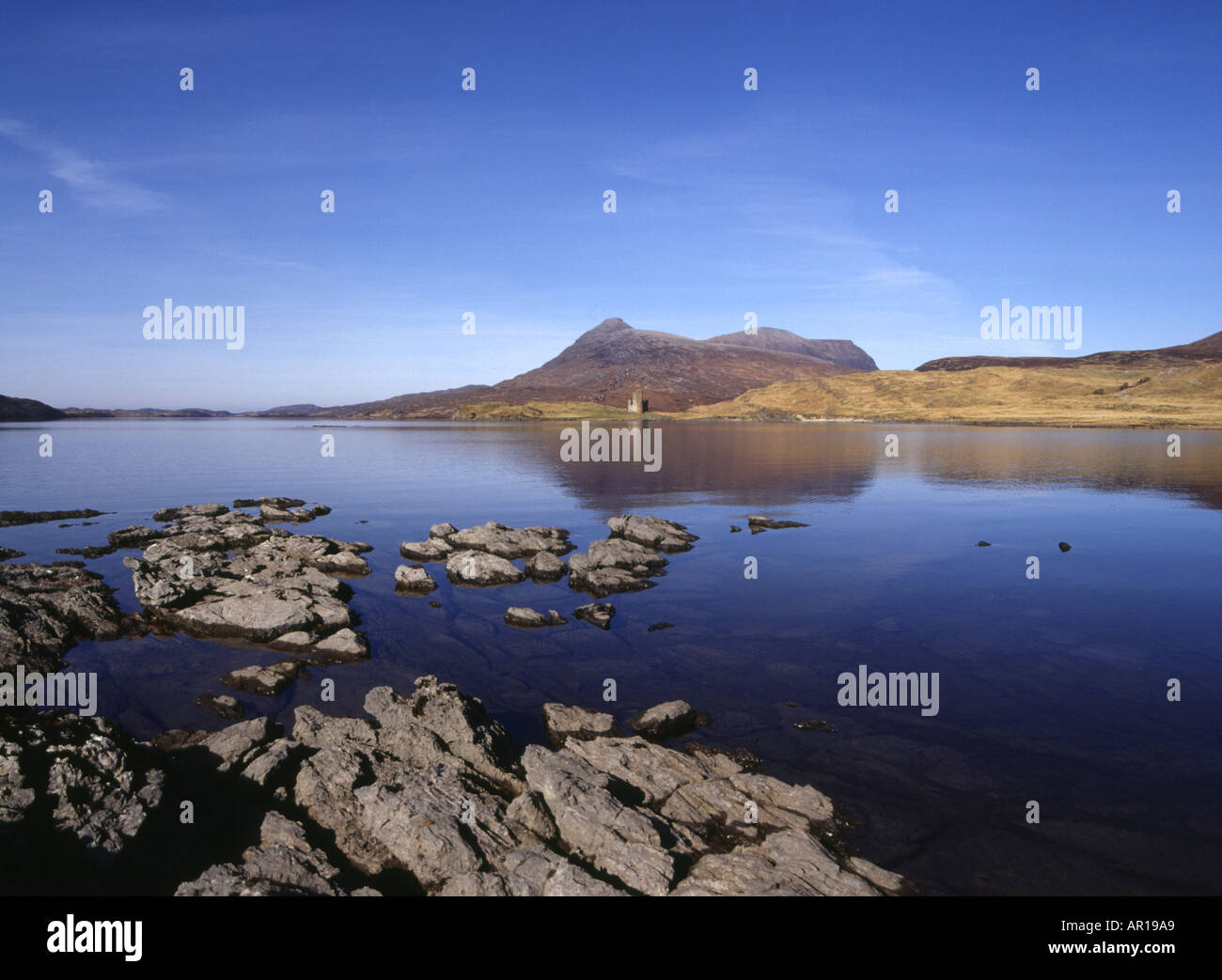 Scottish castle landscape hi-res stock photography and images - Alamy