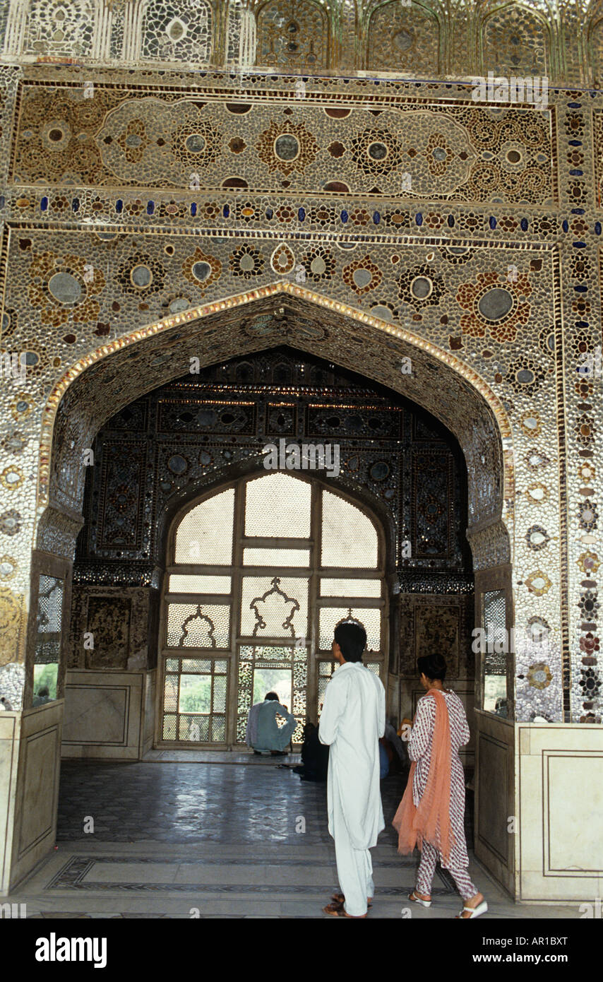 Lahore Fort, Shish Mahal built by Emperor ShahJahan in 1631.Jewel ...