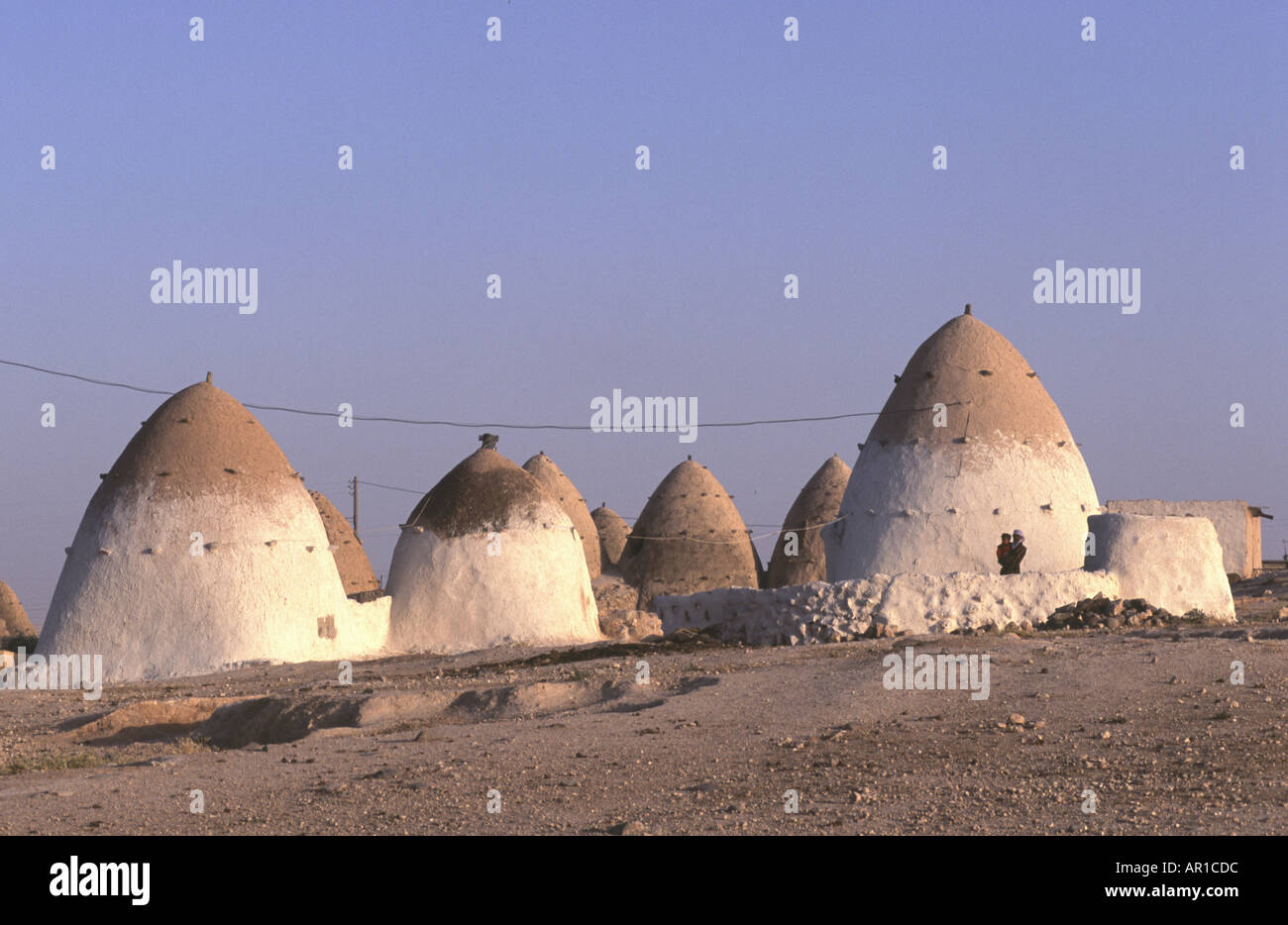 Beehive house syria hi-res stock photography and images - Alamy