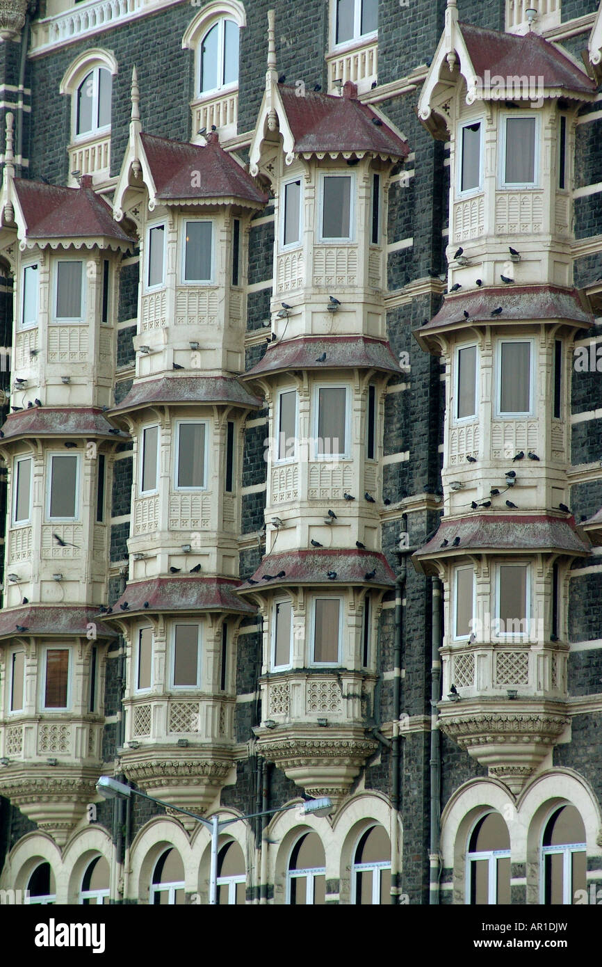 Architecture windows building mumbai hi-res stock photography and ...