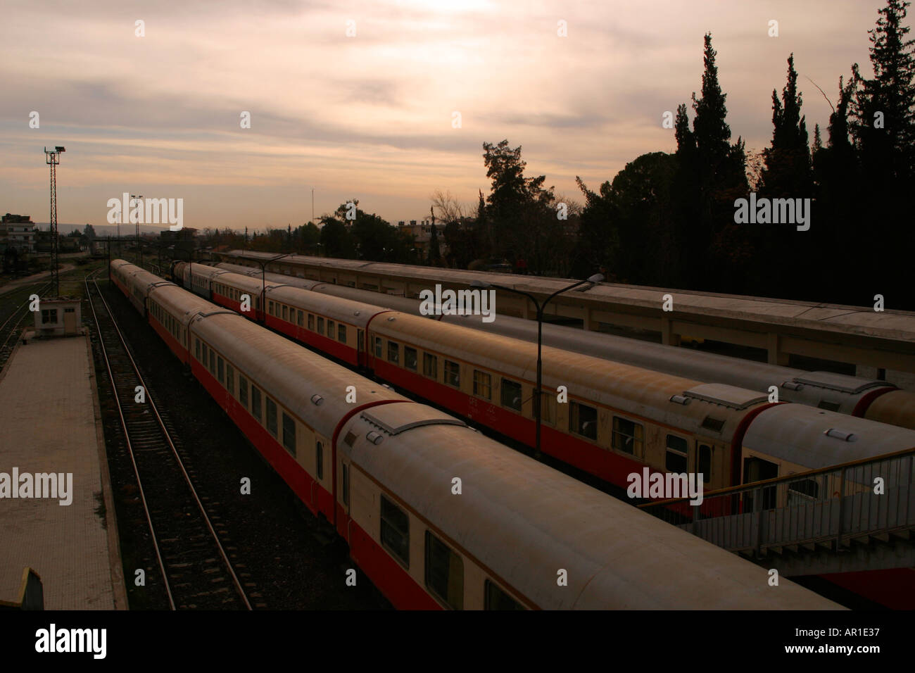 Railway station damascus syria hi-res stock photography and images - Alamy