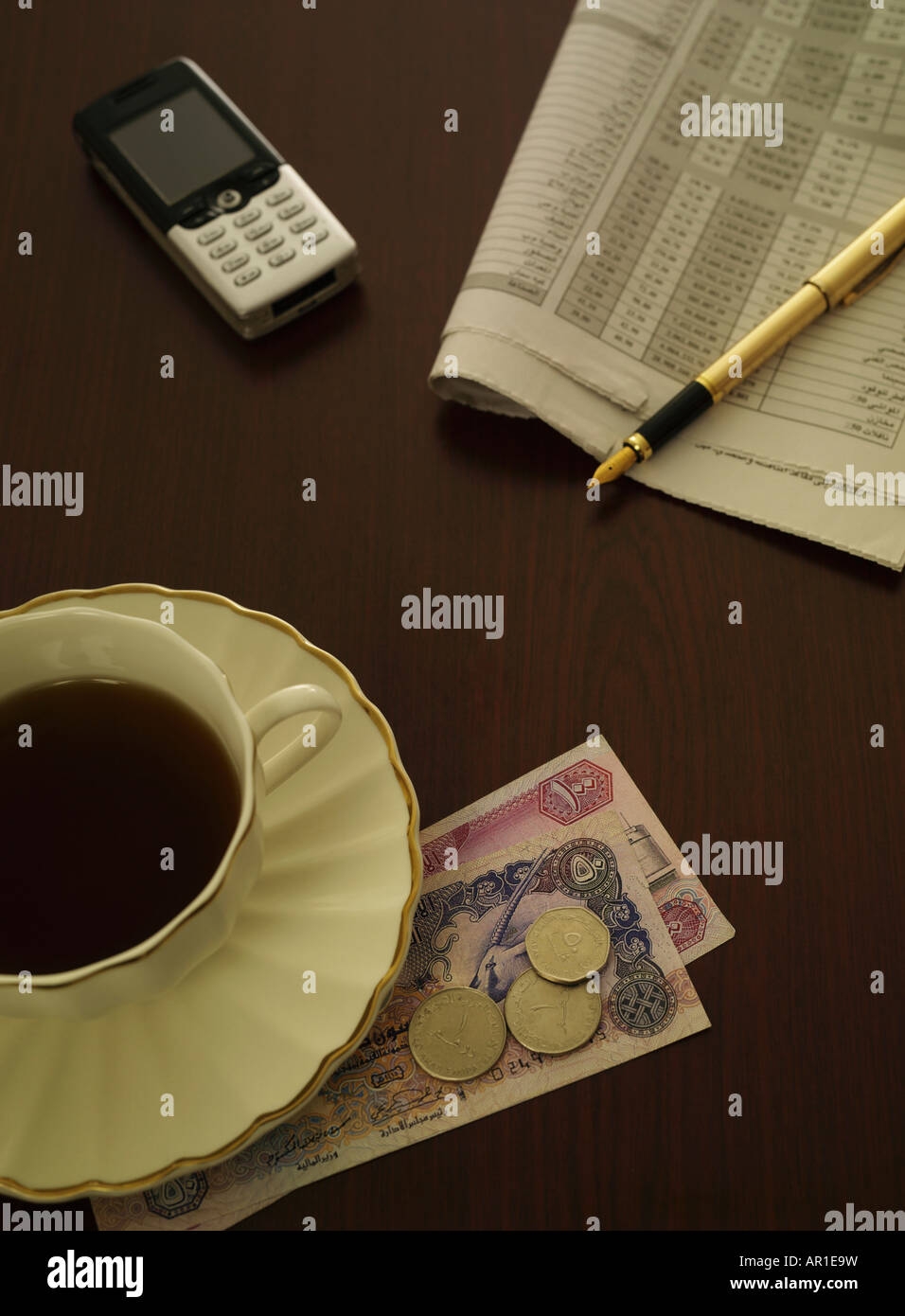 Newspaper stock reports hi-res stock photography and images - Alamy