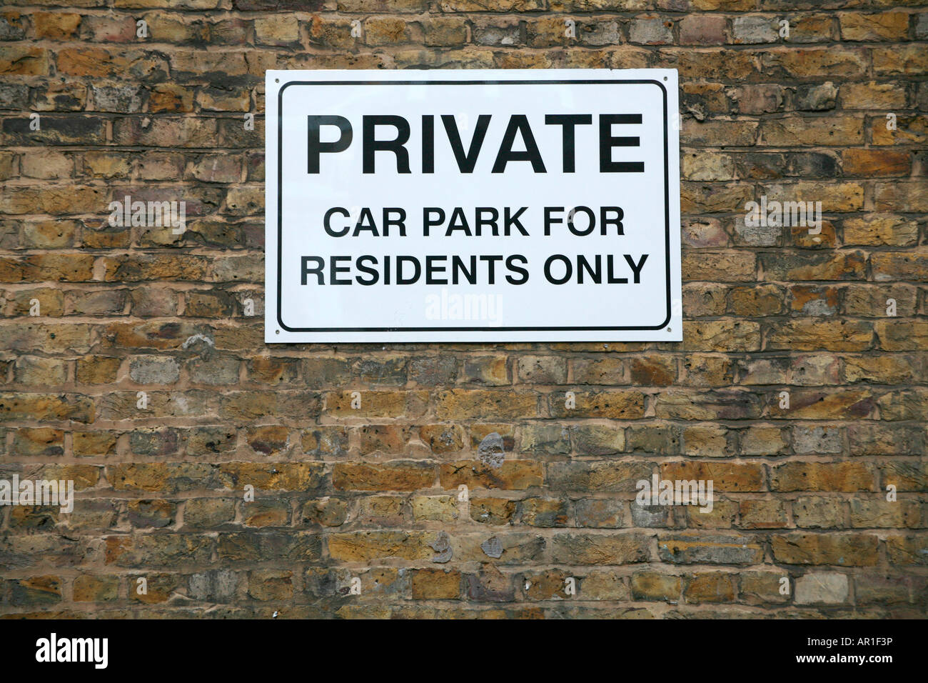 Private car park sign Stock Photo - Alamy