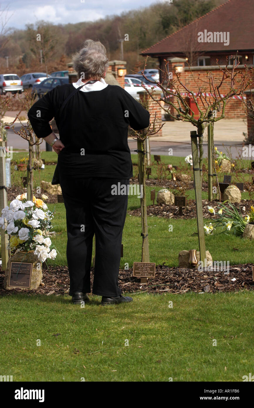 Standing by memorial to Jon Dachey Basingstoke crematorium Stock Photo ...