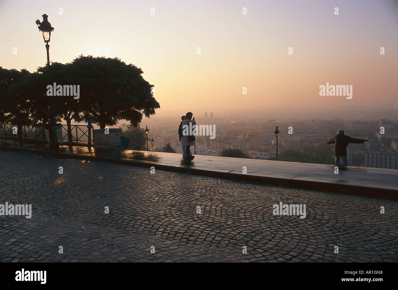Early paris hi-res stock photography and images - Alamy