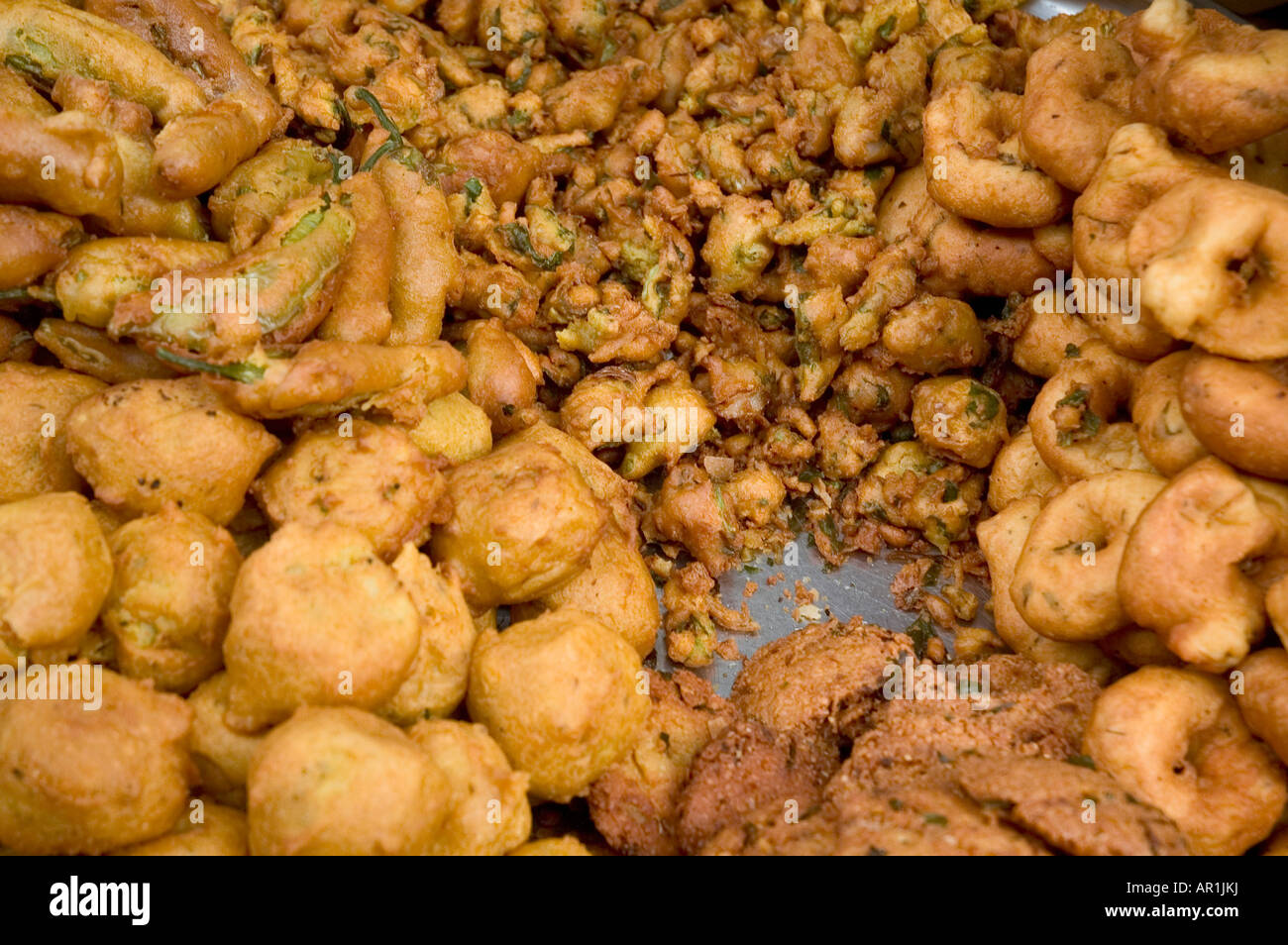 Indian snacks hi-res stock photography and images - Alamy
