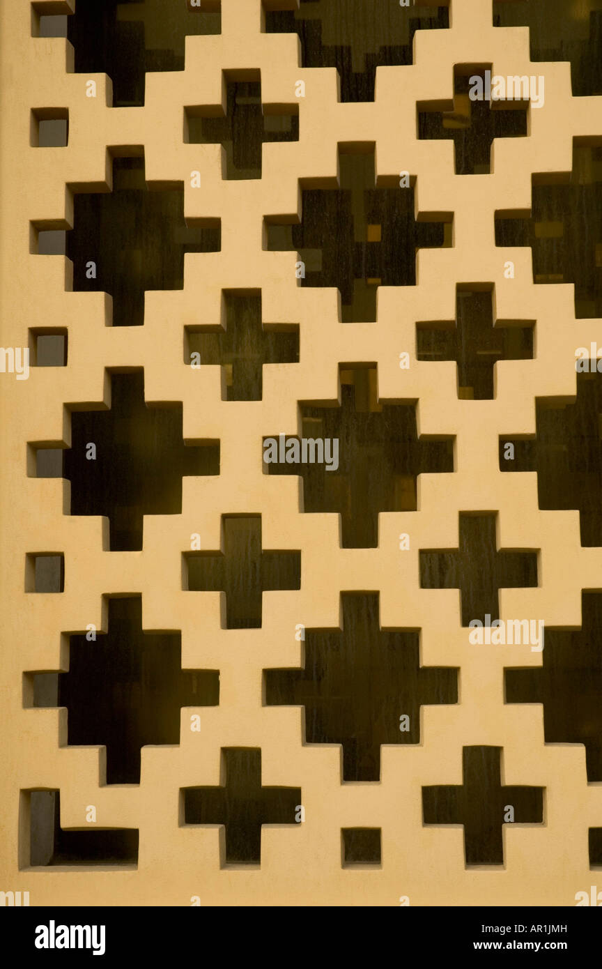 Middle divider hi-res stock photography and images - Alamy