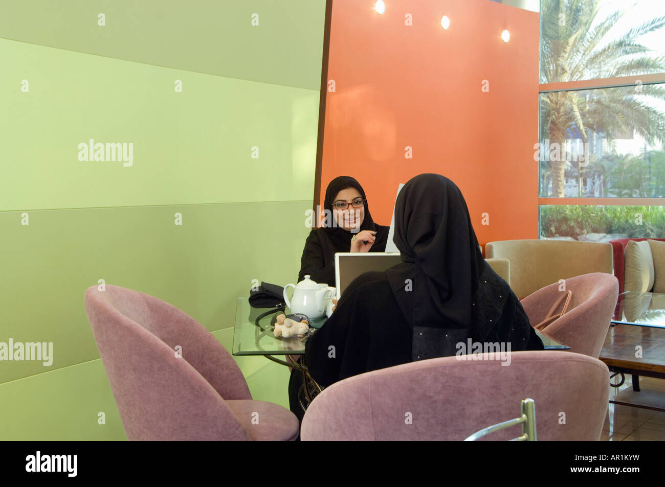 Two arab women talking on hi-res stock photography and images - Alamy